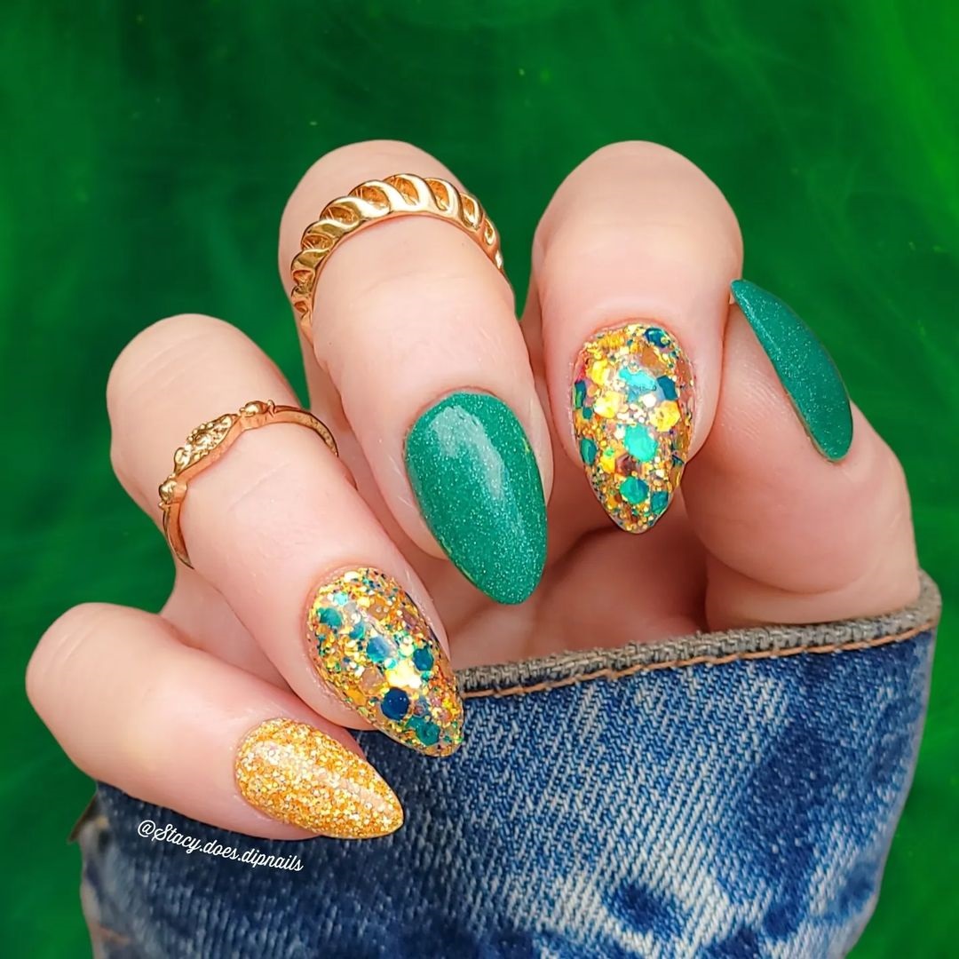 20 Almond Shaped Nails Sweet Money Bee
