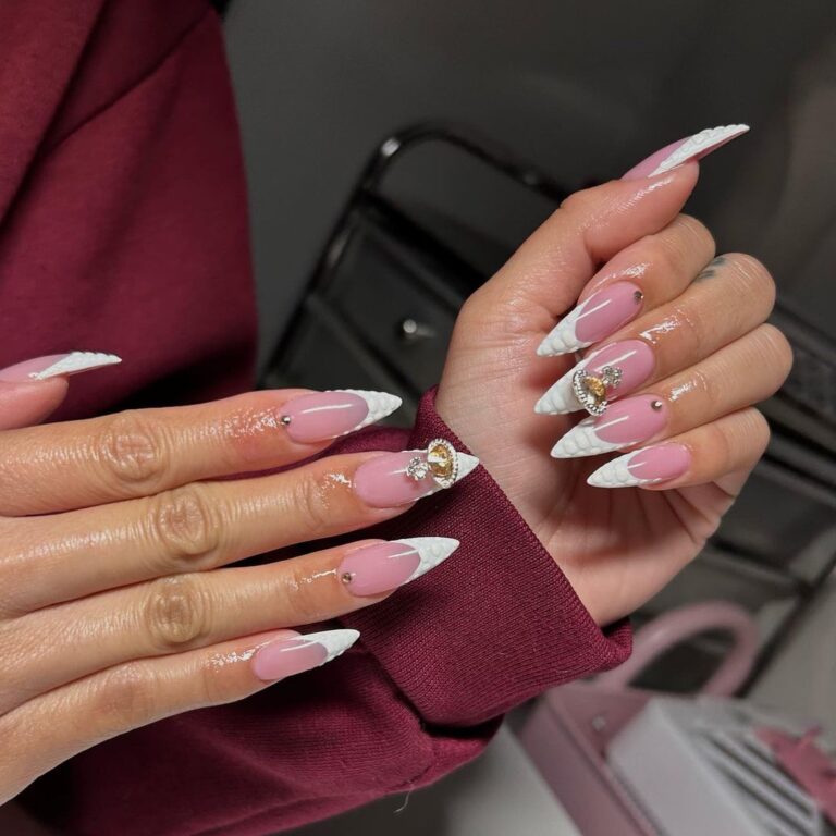 20 French Tip Stiletto Nails - Sweet Money Bee