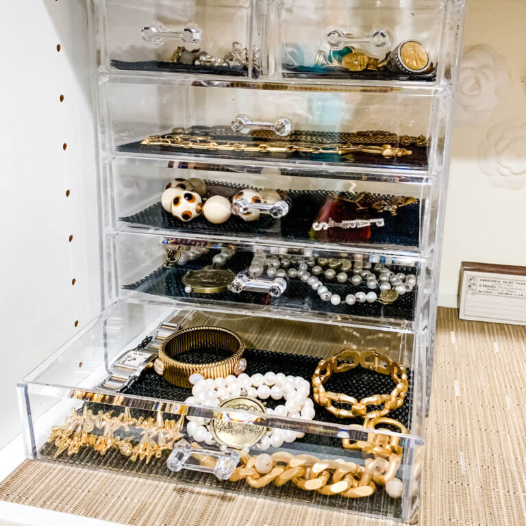 15+ Genius Jewelry Storage Ideas That Keep Everything Tangle-Free ...