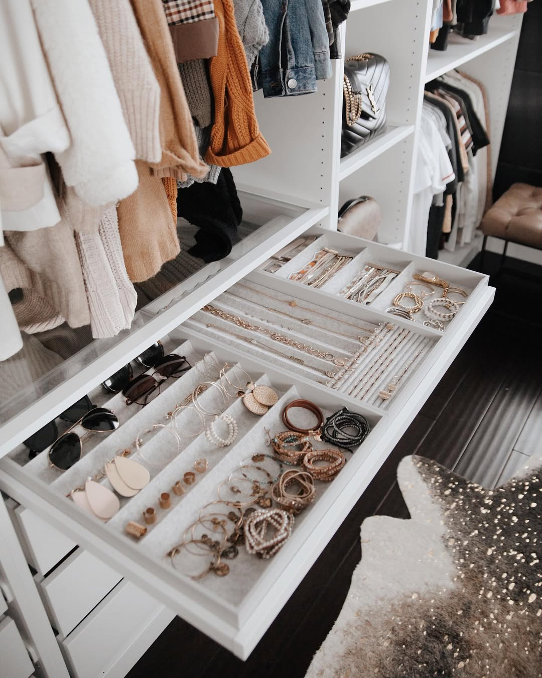 15+ Genius Jewelry Storage Ideas That Keep Everything Tangle-Free ...